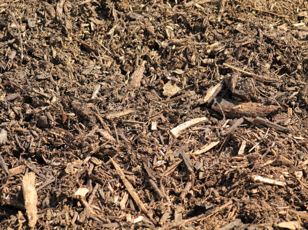 Mulch Varieties for Landscapers - Delivery near Madison WI